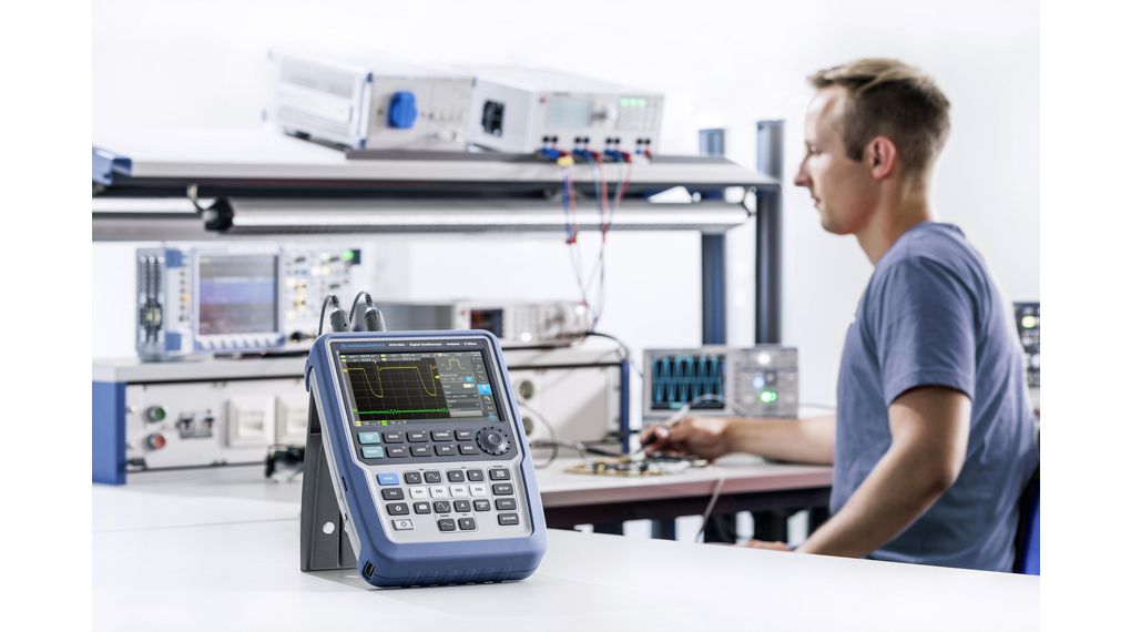 RTH1004 | Rohde & Schwarz Handheld Oscilloscope, 4x 60MHz, 5GSPS ...